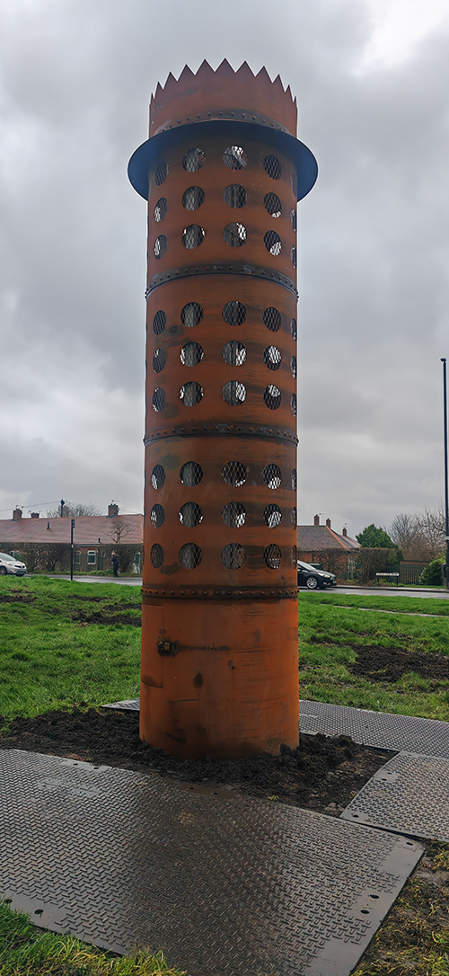 The New Geordie Lamp Sculpture – Aisling on Art